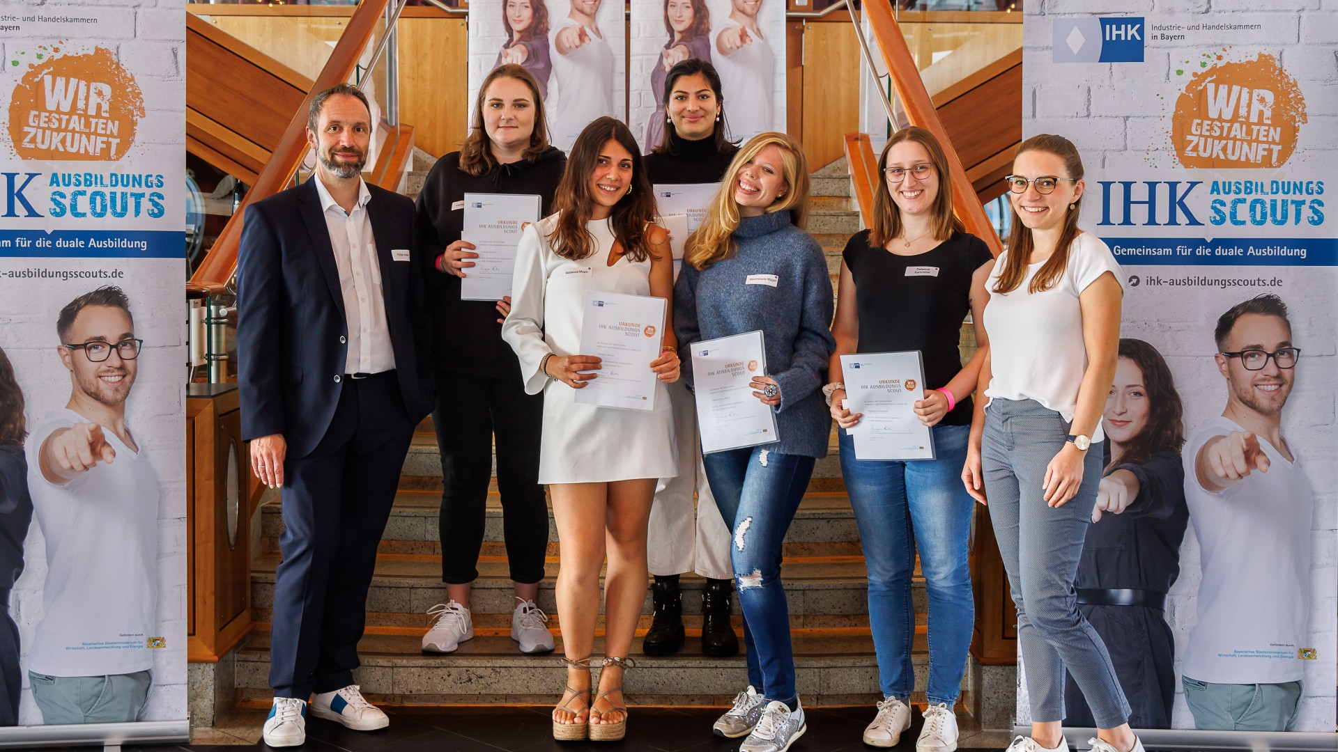 Als Botschafter für die duale Berufsausbildung an Schulen unterwegs